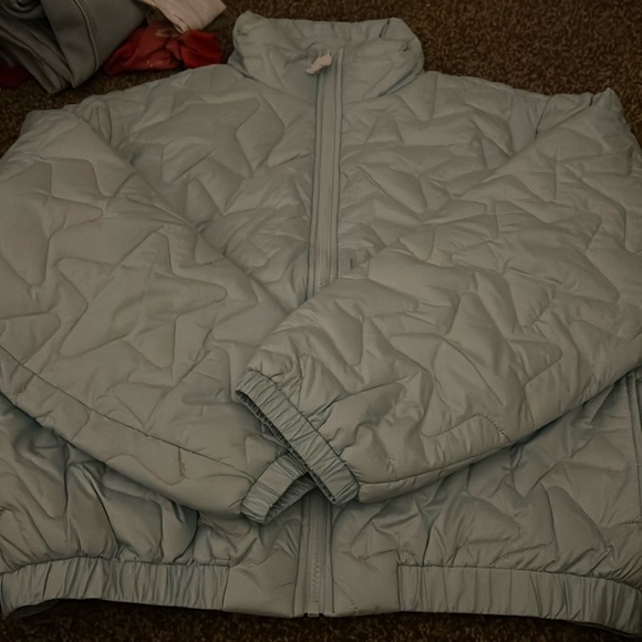 Urban Outfitters | Jackets & Coats | Nwt Urban Outfitters Star Puffer ...